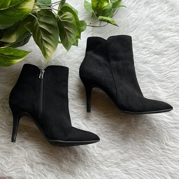 Zigi Soho | Shoes | Zigi Soho Black Witchy Zipper Side Pointed Toe ...